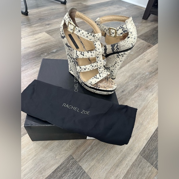 Rachel Zoe | Shoes | Rachel Zoe Black And White Snakeskin Wedge Sandals ...